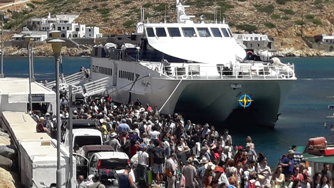 ΞΕΚΙΝΗΣΕ Η ΜΕΓΑΛΗ ΕΞΟΔΟΣ.30 ΑΠΟΠΛΟΙ ΑΠΟ ΠΕΙΡΑΙΑ ΣΗΜΕΡΑ - KAIPOUTHEOS.GR