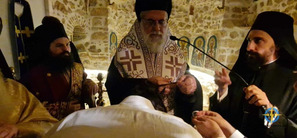 ΚΟΥΡΑ ΚΑΙ ΡΑΣΟΦΟΡΙΑ ΜΟΝΑΧΟΥ ΣΤΗΝ ΙΕΡΑ ΜΟΝΗ ΑΓΙΟΥ ΠΑΝΤΕΛΕΗΜΟΝΟΣ-ΒΙΝΤΕΟ ...